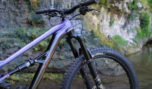 Polygon Siskiu T8 vs. Polygon Siskiu T6E: Mountain Bike Comparison